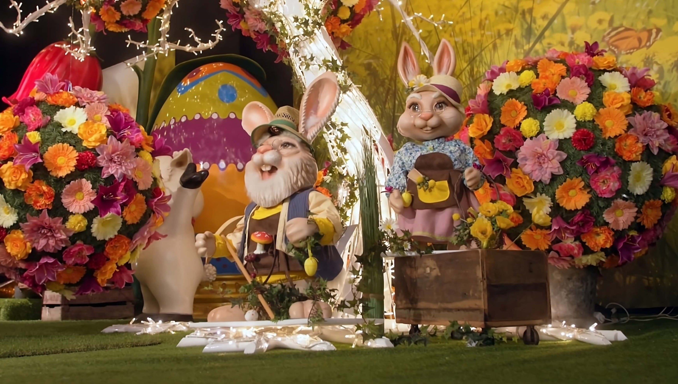 Christmas in America ┃ Celebrate Every Season with Holiday Décor ...